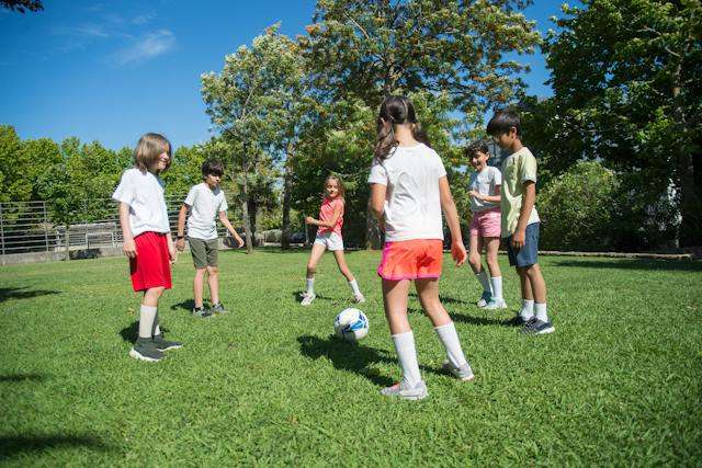 10 Awesome Outdoor Game Ideas - SimplyFunGames
